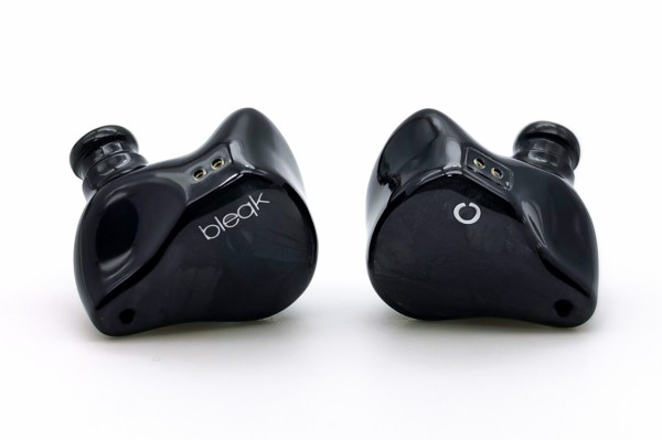 棚からレビュー】 「ORIVETI bleqk Lowmaster」 適度に温かく 棚からレビュー】 「ORIVETI bleqk Lowmaster」 適度に温かく