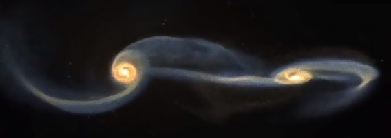 アンドロメダ銀河と天の川が衝突