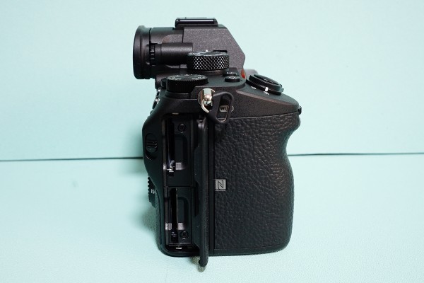 ソニー フルサイズ一眼「α7III ズームレンズキット」を購入しま ソニー フルサイズ一眼「α7III ズームレンズキット」を購入しま