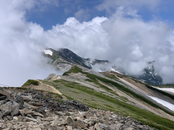 白馬岳(標高2932m) : in the air 白馬岳(標高2932m) : in the air