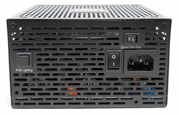 Thermaltake Toughpower Grand RGB 850W Platinum」をレビュー Thermaltake Toughpower Grand RGB 850W Platinum」をレビュー