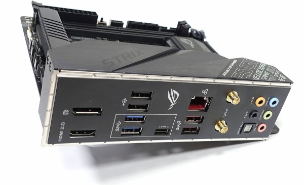 ASUS ROG STRIX Z390-I GAMING」をレビュー。超巨大クーラー搭載 ASUS ROG STRIX Z390-I GAMING」をレビュー。超巨大クーラー搭載